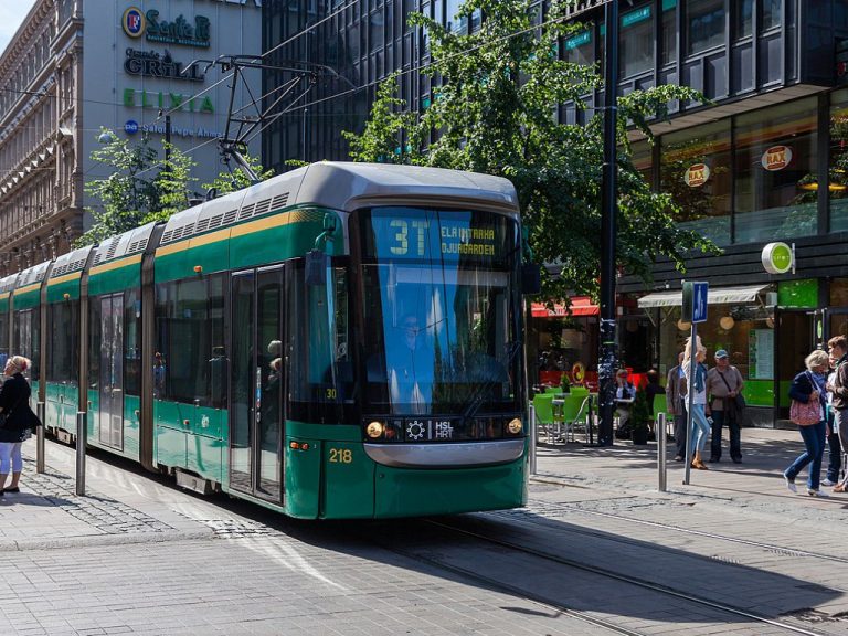 Helsinki sprzedały 40 tramwajów Variotram – Raport Kolejowy