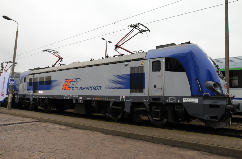 NEWAG dostarczy PKP Intercity 20 lokomotyw elektrycznych - Raport Kolejowy