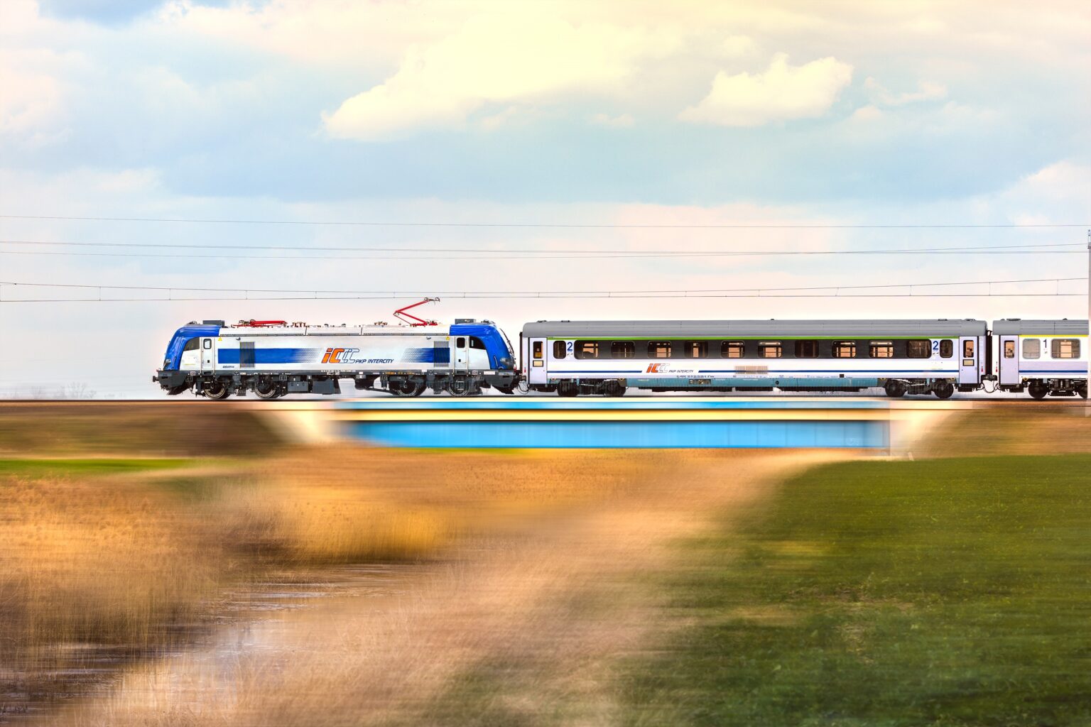 PKP Intercity gra z WOŚP. Do Warszawy wyruszą specjalne pociągi ...