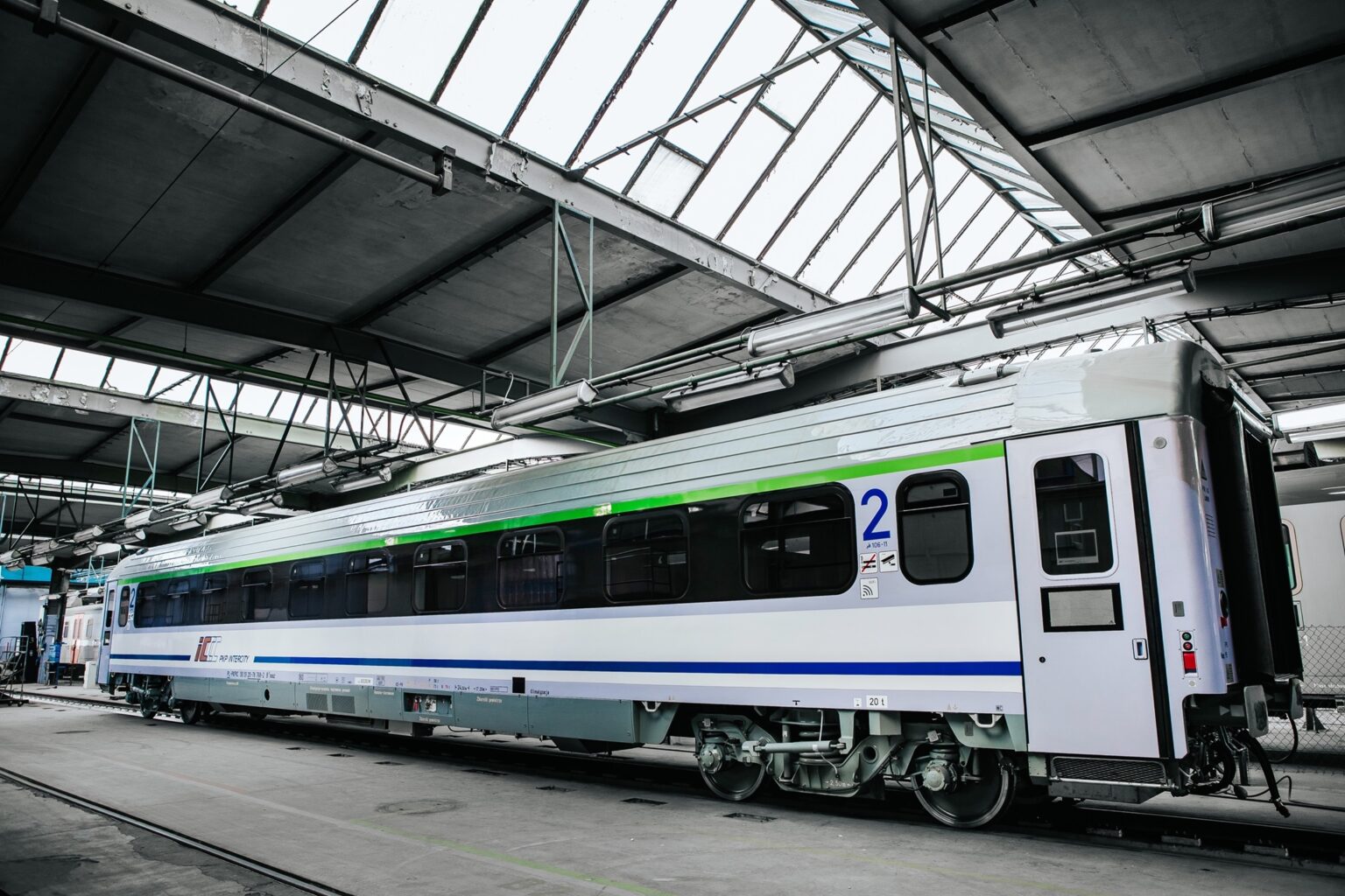 PKP Intercity odebrało z FPS 60 zmodernizowanych wagonów – Raport Kolejowy