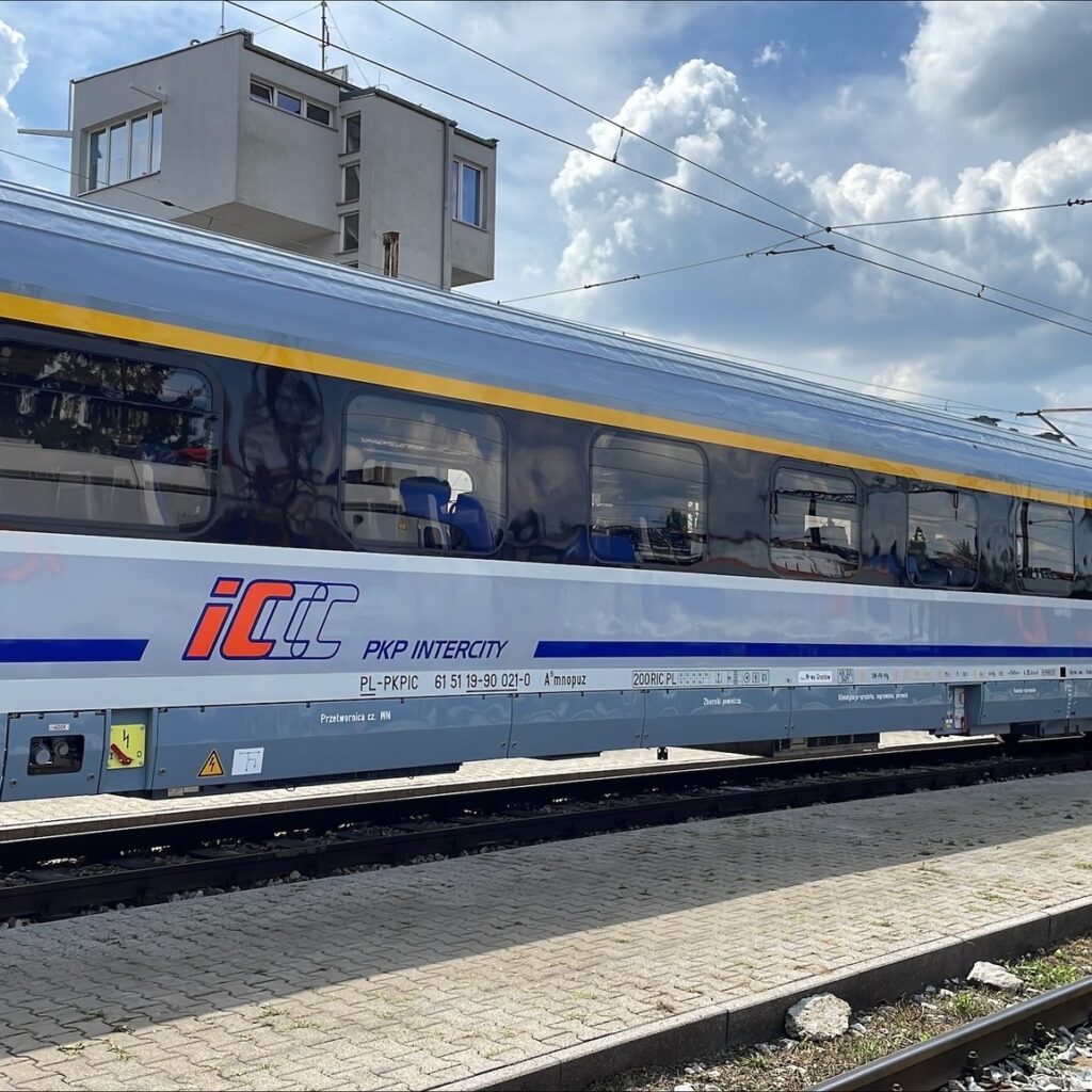 Nowoczesne wagony PKP Intercity już na polskich trasach – Raport Kolejowy